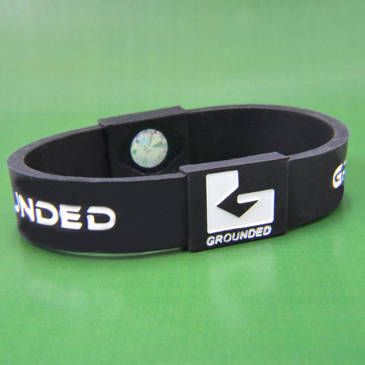 Grounded Energetic Wristband (Black/White) – Watch it! Pte Ltd